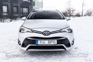 Pelēks Toyota Avensis 2015 Tallina, ar dzinēja tilpumu 1.80 L un nobraukumu 308 tūkst. km par 8999 €, foto 6 vietnē AUTOMOTO.COM.LV