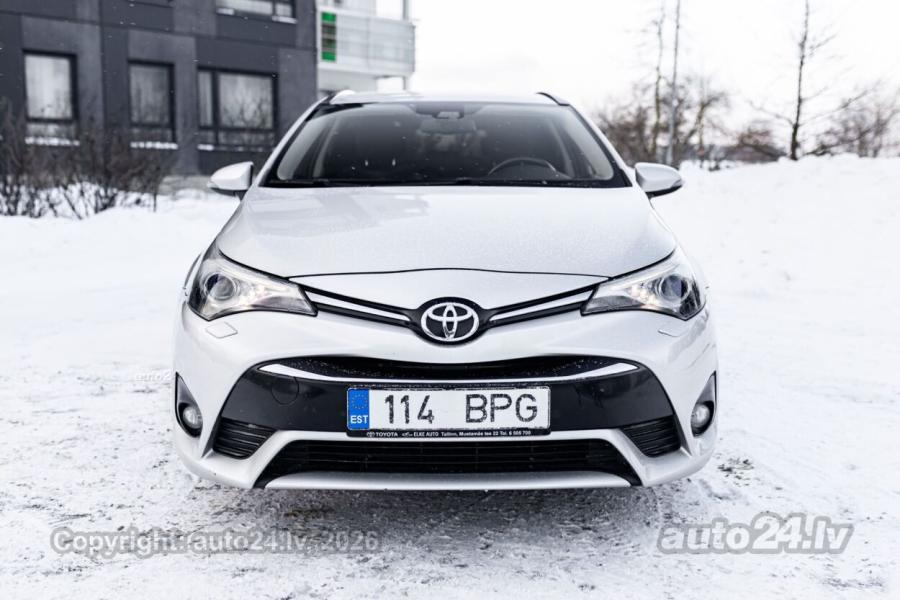 Pelēks Toyota Avensis 2015 Tallina, ar dzinēja tilpumu 1.80 L un nobraukumu 308 tūkst. km par 8999 €, foto 6 vietnē AUTOMOTO.COM.LV