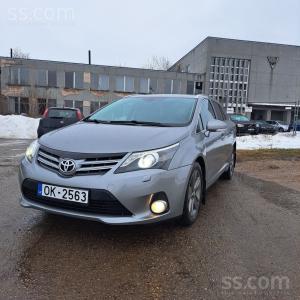 Pelēks Toyota Avensis 2015 Rēzekne, ar dzinēja tilpumu 2.00 L un nobraukumu 0 tūkst. km par 5650 €, foto  vietnē AUTOMOTO.COM.LV