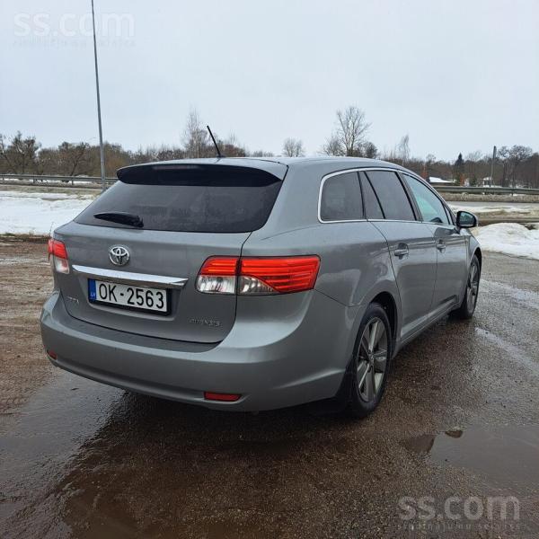 Grey Toyota Avensis 2015 in Rezekne, with an engine capacity of 2.00 L and mileage of 0 thousand km for 5650 €, photo 5 on AUTOMOTO.COM.LV