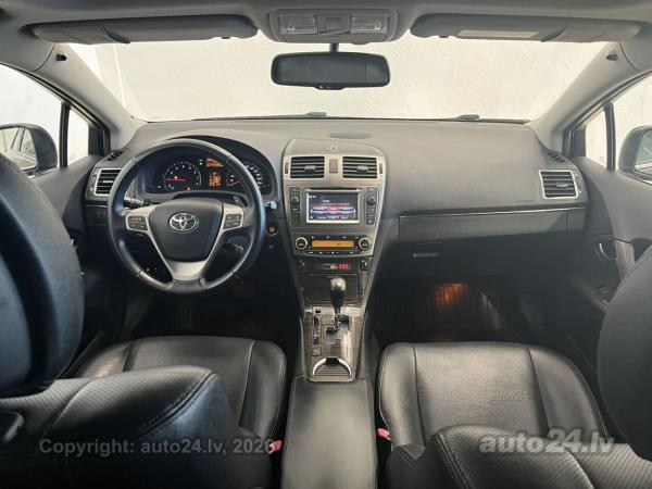 Pelēks Toyota Avensis 2015 Rakvere, ar dzinēja tilpumu 1.99 L un nobraukumu 141 tūkst. km par 11490 €, foto 6 vietnē AUTOMOTO.COM.LV