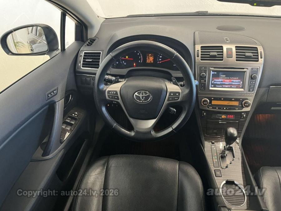 Pelēks Toyota Avensis 2015 Rakvere, ar dzinēja tilpumu 1.99 L un nobraukumu 141 tūkst. km par 11490 €, foto 7 vietnē AUTOMOTO.COM.LV