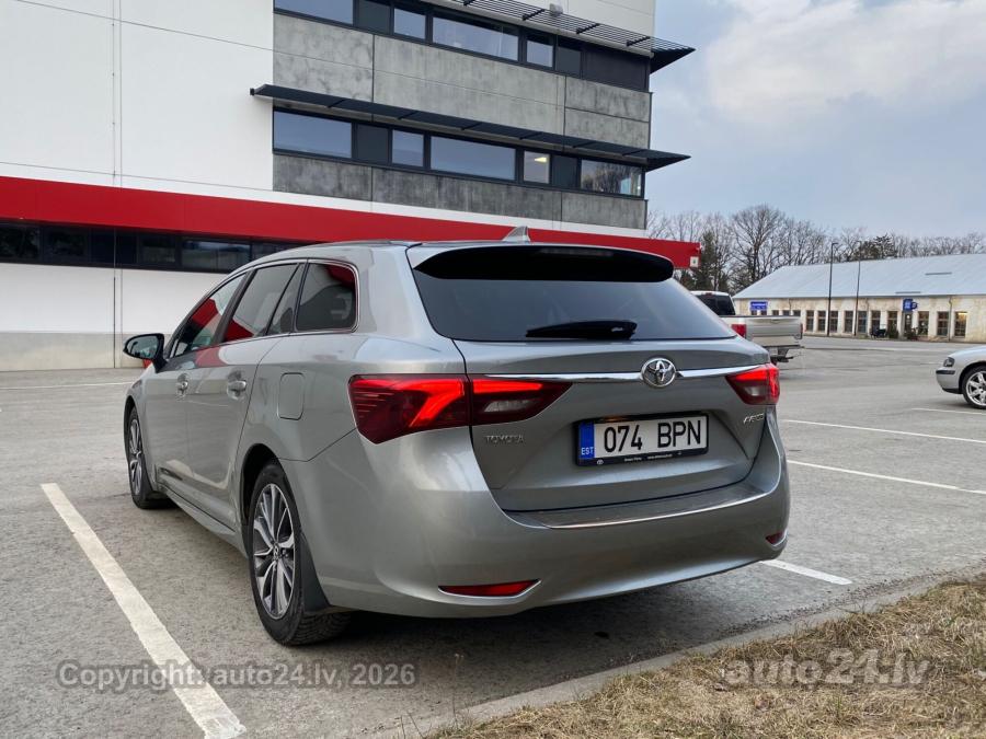 Grey Toyota Avensis 2015 in Tallinn, with an engine capacity of 1.80 L and mileage of 196 thousand km for 9900 €, photo 5 on AUTOMOTO.COM.LV