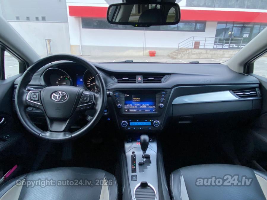 Grey Toyota Avensis 2015 in Tallinn, with an engine capacity of 1.80 L and mileage of 196 thousand km for 9900 €, photo 10 on AUTOMOTO.COM.LV
