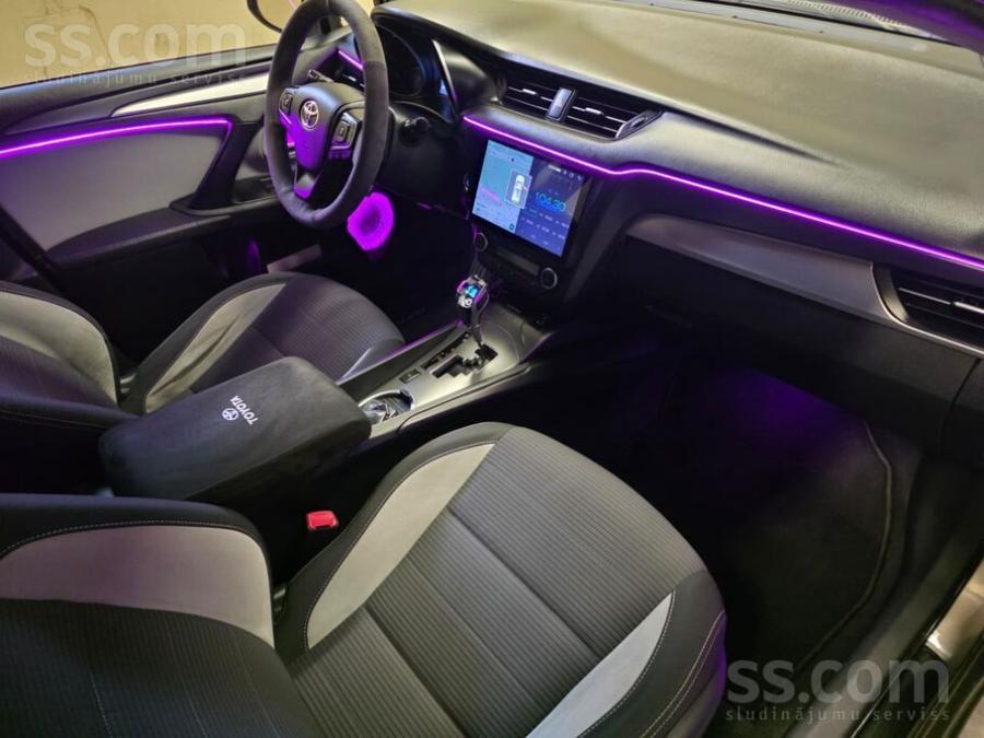 Grey Toyota Avensis 2015 in Riga, with an engine capacity of 1.80 L and mileage of 177 thousand km for 11500 €, photo 3 on AUTOMOTO.COM.LV