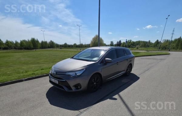 Серый Тойота Авенсис 2015 в Рига, объемом двигателя 1.80 л и пробегом 177 тыс. км за 11500 €, фото 4 на AUTOMOTO.COM.LV