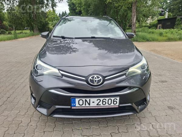 Серый Тойота Авенсис 2015 в Рига, объемом двигателя 2.00 л и пробегом 236 тыс. км за 8950 €, фото 2 на AUTOMOTO.COM.LV