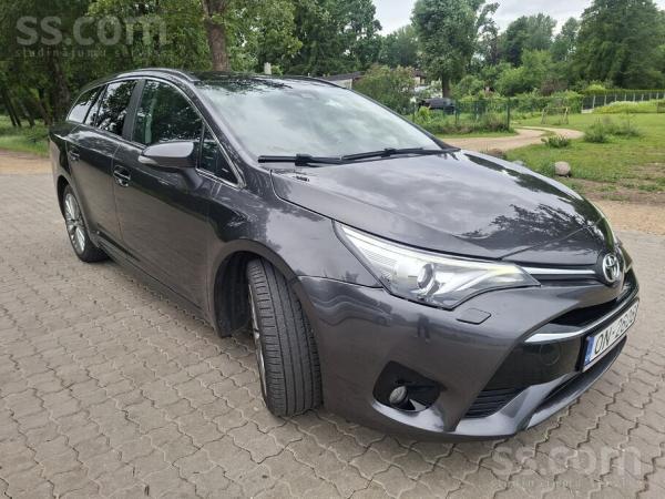 Серый Тойота Авенсис 2015 в Рига, объемом двигателя 2.00 л и пробегом 236 тыс. км за 8950 €, фото 3 на AUTOMOTO.COM.LV