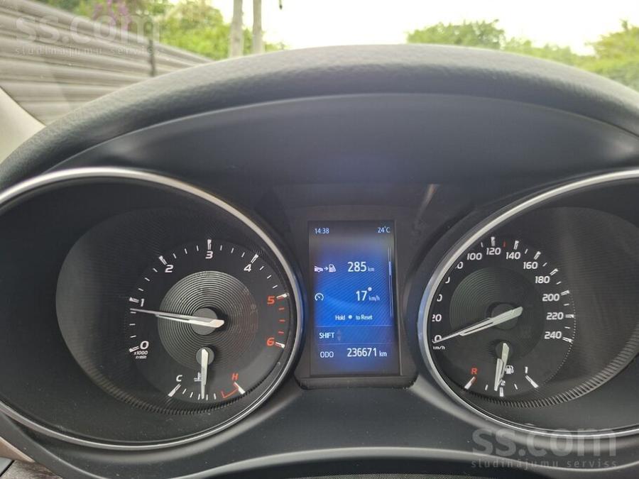 Серый Тойота Авенсис 2015 в Рига, объемом двигателя 2.00 л и пробегом 236 тыс. км за 8950 €, фото 11 на AUTOMOTO.COM.LV