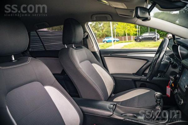 Серый Тойота Авенсис 2015 в Рига, объемом двигателя 1.60 л и пробегом 0 тыс. км за 4990 €, фото 10 на AUTOMOTO.COM.LV