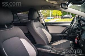 Grey Toyota Avensis 2015 in Riga, with an engine capacity of 1.60 L and mileage of 0 thousand km for 4990 €, photo 11 on AUTOMOTO.COM.LV