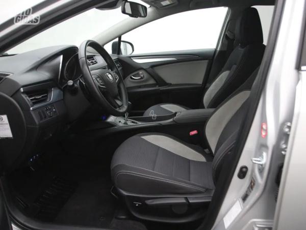 Серый Тойота Авенсис 2015 в Вильнюс, объемом двигателя 2.00 л и пробегом 232 тыс. км за 10499 €, фото 4 на AUTOMOTO.COM.LV
