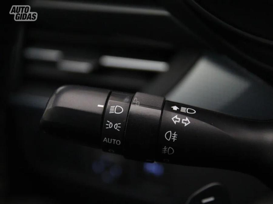 Серый Тойота Авенсис 2015 в Вильнюс, объемом двигателя 2.00 л и пробегом 232 тыс. км за 10499 €, фото 28 на AUTOMOTO.COM.LV