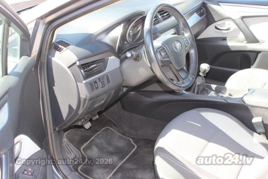 Серый Тойота Авенсис 2015 в Таллин, объемом двигателя 2.00 л и пробегом 233 тыс. км за 8500 €, фото 10 на AUTOMOTO.COM.LV