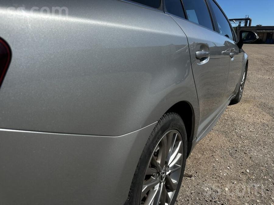 Серый Тойота Авенсис 2015 в Даугавпилс, объемом двигателя 2.00 л и пробегом 215 тыс. км за 7500 €, фото 8 на AUTOMOTO.COM.LV