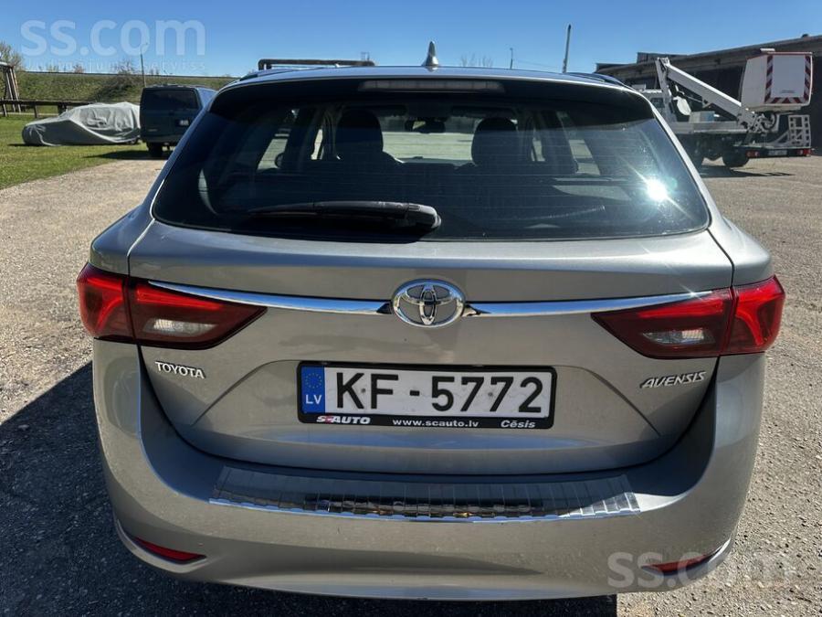 Серый Тойота Авенсис 2015 в Даугавпилс, объемом двигателя 2.00 л и пробегом 215 тыс. км за 7500 €, фото 9 на AUTOMOTO.COM.LV