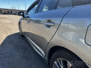 Серый Тойота Авенсис 2015 в Даугавпилс, объемом двигателя 2.00 л и пробегом 215 тыс. км за 7500 €, фото 12 на AUTOMOTO.COM.LV