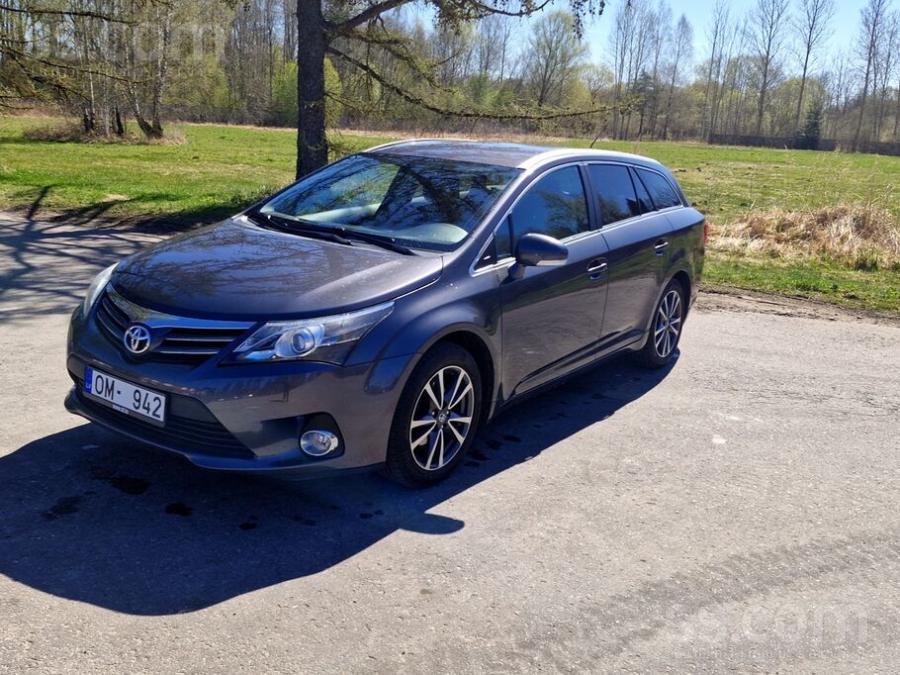 Pelēks Toyota Avensis 2015 Rīga, ar dzinēja tilpumu 1.80 L un nobraukumu 167 tūkst. km par 10900 €, foto 1 vietnē AUTOMOTO.COM.LV