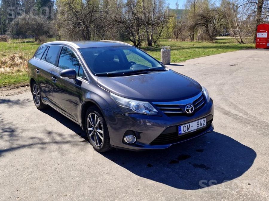 Pelēks Toyota Avensis 2015 Rīga, ar dzinēja tilpumu 1.80 L un nobraukumu 167 tūkst. km par 10900 €, foto 5 vietnē AUTOMOTO.COM.LV