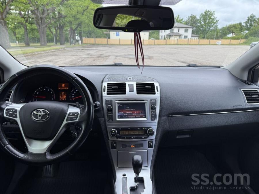 Pelēks Toyota Avensis 2015 Valmiera, ar dzinēja tilpumu 1.80 L un nobraukumu 201 tūkst. km par 7900 €, foto 13 vietnē AUTOMOTO.COM.LV