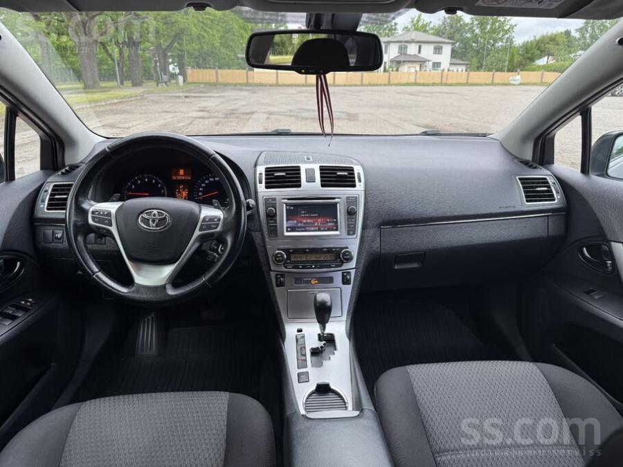 Pelēks Toyota Avensis 2015 Valmiera, ar dzinēja tilpumu 1.80 L un nobraukumu 201 tūkst. km par 7900 €, foto 14 vietnē AUTOMOTO.COM.LV