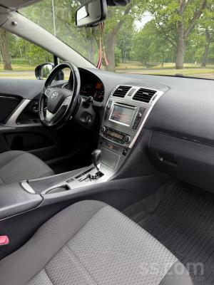 Pelēks Toyota Avensis 2015 Valmiera, ar dzinēja tilpumu 1.80 L un nobraukumu 201 tūkst. km par 7900 €, foto 16 vietnē AUTOMOTO.COM.LV