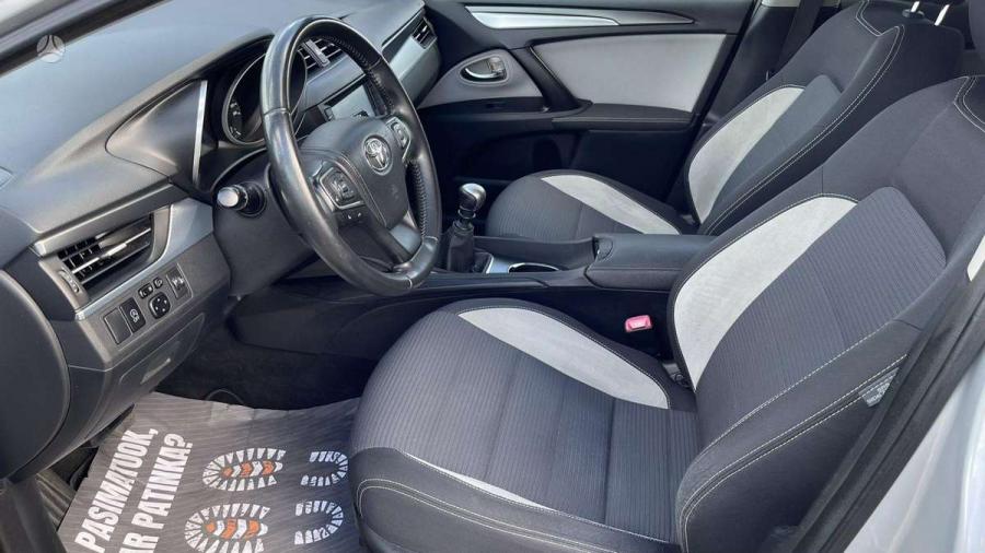 Grey Toyota Avensis 2015 in Marijampole, with an engine capacity of 1.60 L and mileage of 261 thousand km for 7690 €, photo 5 on AUTOMOTO.COM.LV