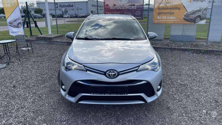 Grey Toyota Avensis 2015 in Marijampole, with an engine capacity of 1.60 L and mileage of 261 thousand km for 7690 €, photo 7 on AUTOMOTO.COM.LV