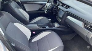 Grey Toyota Avensis 2015 in Marijampole, with an engine capacity of 1.60 L and mileage of 261 thousand km for 7690 €, photo 16 on AUTOMOTO.COM.LV