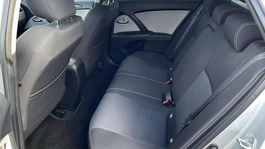 Grey Toyota Avensis 2015 in Marijampole, with an engine capacity of 1.60 L and mileage of 261 thousand km for 7690 €, photo 23 on AUTOMOTO.COM.LV
