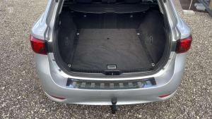 Grey Toyota Avensis 2015 in Marijampole, with an engine capacity of 1.60 L and mileage of 261 thousand km for 7690 €, photo 28 on AUTOMOTO.COM.LV