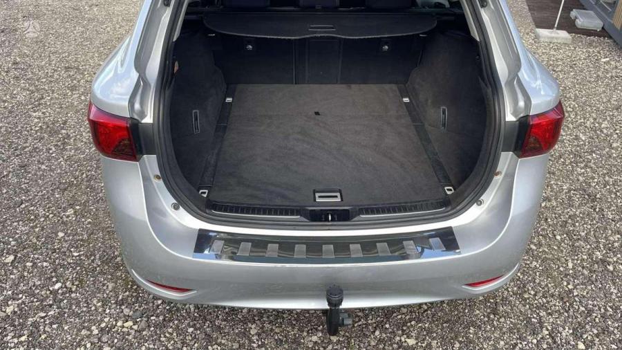 Grey Toyota Avensis 2015 in Marijampole, with an engine capacity of 1.60 L and mileage of 261 thousand km for 7690 €, photo 28 on AUTOMOTO.COM.LV