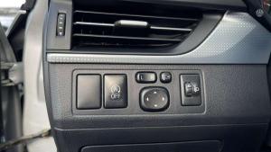 Grey Toyota Avensis 2015 in Marijampole, with an engine capacity of 1.60 L and mileage of 261 thousand km for 7690 €, photo 32 on AUTOMOTO.COM.LV
