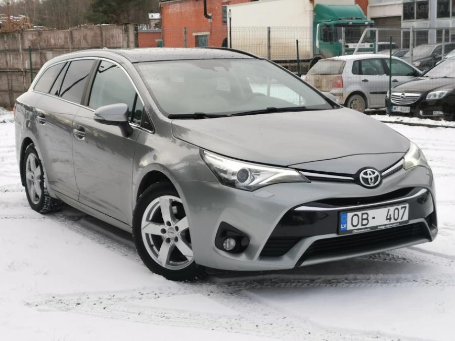 Pelēks Toyota Avensis 2015 Rīga, ar dzinēja tilpumu 2.00 L un nobraukumu 189 tūkst. km par 9500 €, foto 4 vietnē AUTOMOTO.COM.LV