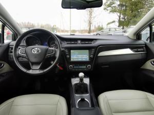 Pelēks Toyota Avensis 2015 Rīga, ar dzinēja tilpumu 2.00 L un nobraukumu 189 tūkst. km par 9500 €, foto 6 vietnē AUTOMOTO.COM.LV