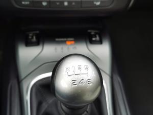 Pelēks Toyota Avensis 2015 Rīga, ar dzinēja tilpumu 2.00 L un nobraukumu 189 tūkst. km par 9500 €, foto 13 vietnē AUTOMOTO.COM.LV