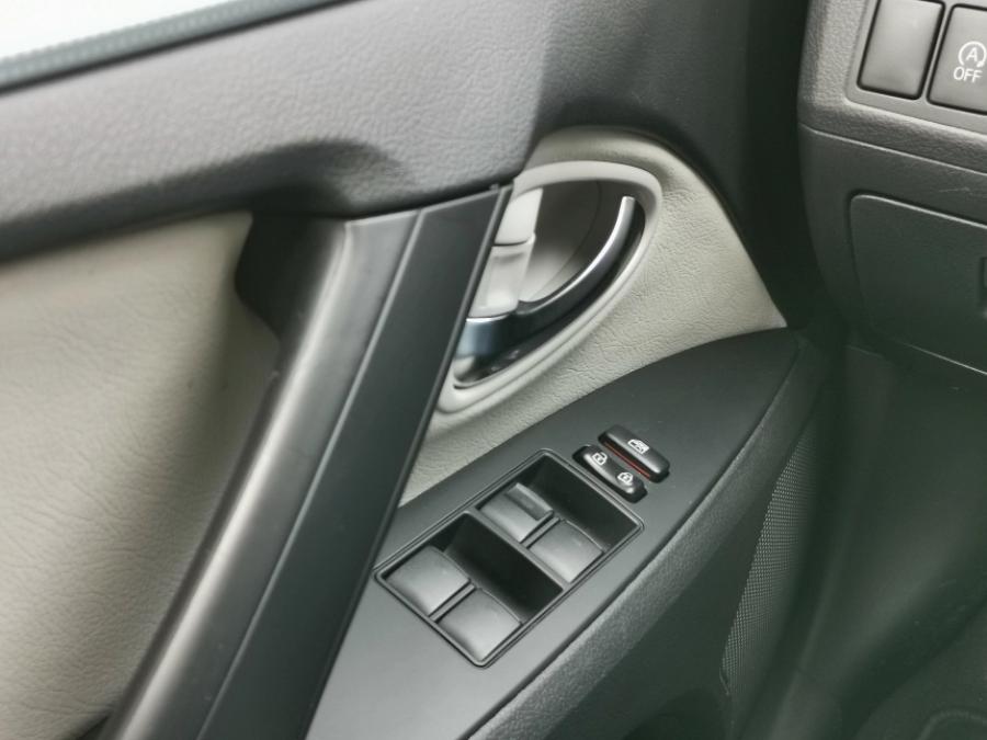 Pelēks Toyota Avensis 2015 Rīga, ar dzinēja tilpumu 2.00 L un nobraukumu 189 tūkst. km par 9500 €, foto 18 vietnē AUTOMOTO.COM.LV