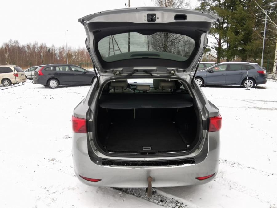 Pelēks Toyota Avensis 2015 Rīga, ar dzinēja tilpumu 2.00 L un nobraukumu 189 tūkst. km par 9500 €, foto 21 vietnē AUTOMOTO.COM.LV