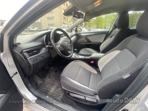 Grey Toyota Avensis 2015 in Rakvere, with an engine capacity of 1.80 L and mileage of 172 thousand km for 9750 €, photo 2 on AUTOMOTO.COM.LV