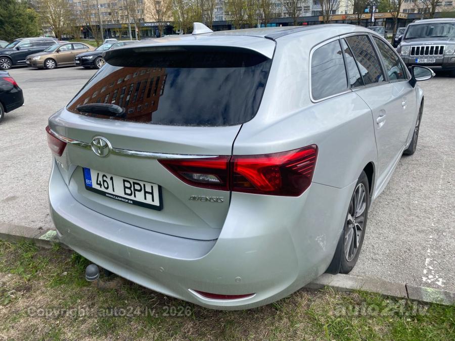 Grey Toyota Avensis 2015 in Rakvere, with an engine capacity of 1.80 L and mileage of 172 thousand km for 9750 €, photo 6 on AUTOMOTO.COM.LV