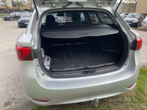 Grey Toyota Avensis 2015 in Rakvere, with an engine capacity of 1.80 L and mileage of 172 thousand km for 9750 €, photo 7 on AUTOMOTO.COM.LV