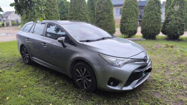 Серый Тойота Авенсис 2015 в Таураге, объемом двигателя 2.00 л и пробегом 175 тыс. км за 4100 €, фото 2 на AUTOMOTO.COM.LV