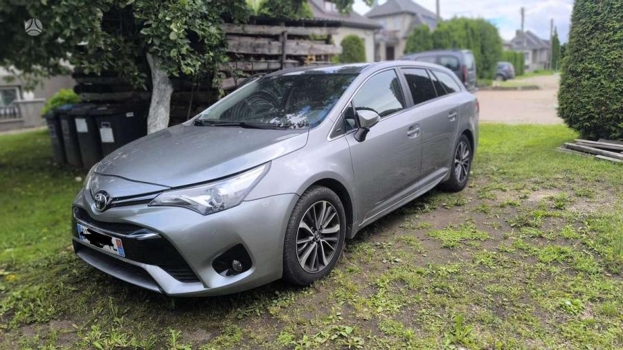 Pelēks Toyota Avensis 2015 Tauragė, ar dzinēja tilpumu 2.00 L un nobraukumu 175 tūkst. km par 4100 €, foto 4 vietnē AUTOMOTO.COM.LV
