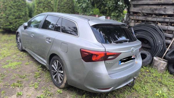 Серый Тойота Авенсис 2015 в Таураге, объемом двигателя 2.00 л и пробегом 175 тыс. км за 4100 €, фото 6 на AUTOMOTO.COM.LV