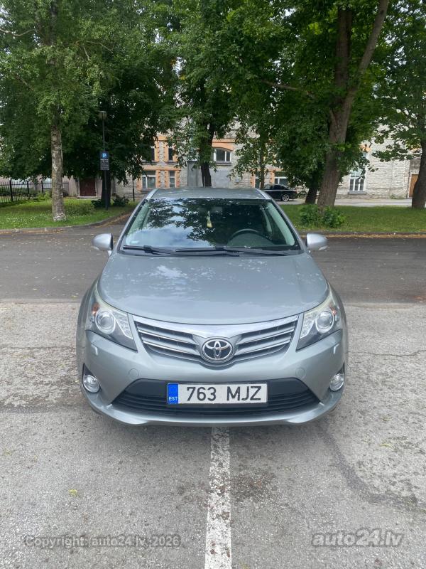 Grey Toyota Avensis 2015 in Tallinn, with an engine capacity of 1.80 L and mileage of 102 thousand km for 10900 €, photo 3 on AUTOMOTO.COM.LV