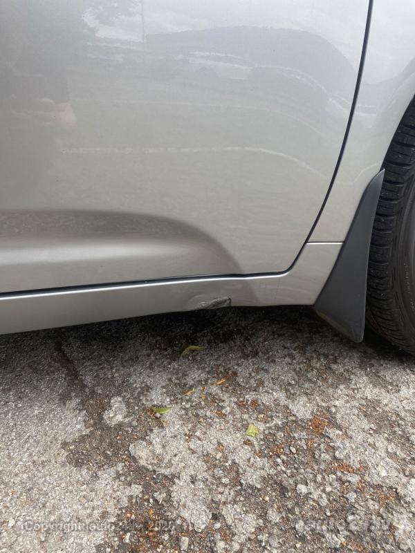 Grey Toyota Avensis 2015 in Tallinn, with an engine capacity of 1.80 L and mileage of 102 thousand km for 10900 €, photo 6 on AUTOMOTO.COM.LV