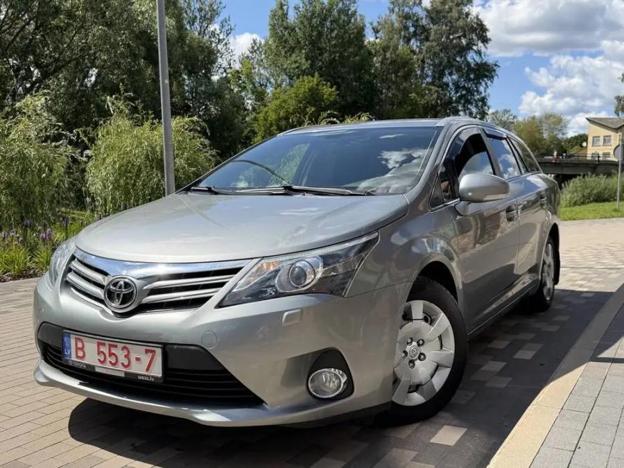 Серый Тойота Авенсис 2015 в Резекне, объемом двигателя 2.00 л и пробегом 193 тыс. км за 5990 €, фото 3 на AUTOMOTO.COM.LV
