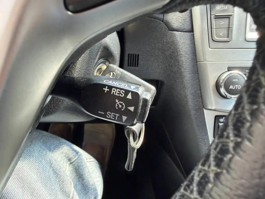 Серый Тойота Авенсис 2015 в Резекне, объемом двигателя 2.00 л и пробегом 193 тыс. км за 5990 €, фото 13 на AUTOMOTO.COM.LV