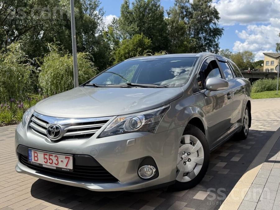 Серый Тойота Авенсис 2015 в Резекне, объемом двигателя 2.00 л и пробегом 193 тыс. км за 5990 €, фото 3 на AUTOMOTO.COM.LV