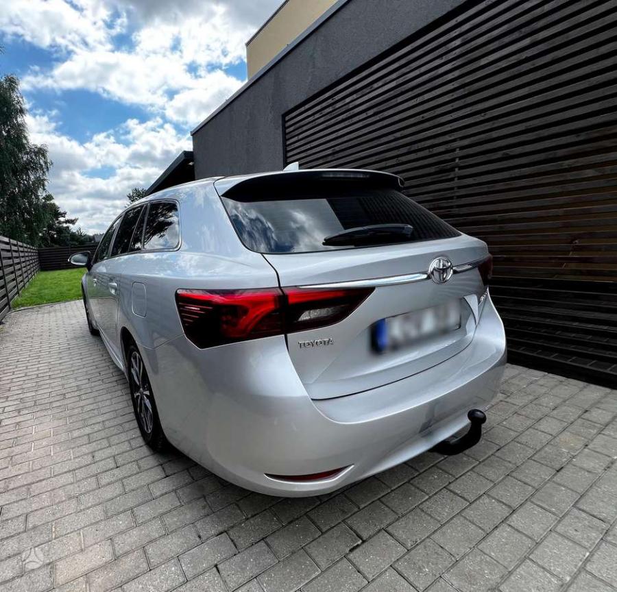 Pelēks Toyota Avensis 2015 Viļņa, ar dzinēja tilpumu 1.80 L un nobraukumu 193 tūkst. km par 10690 €, foto 8 vietnē AUTOMOTO.COM.LV